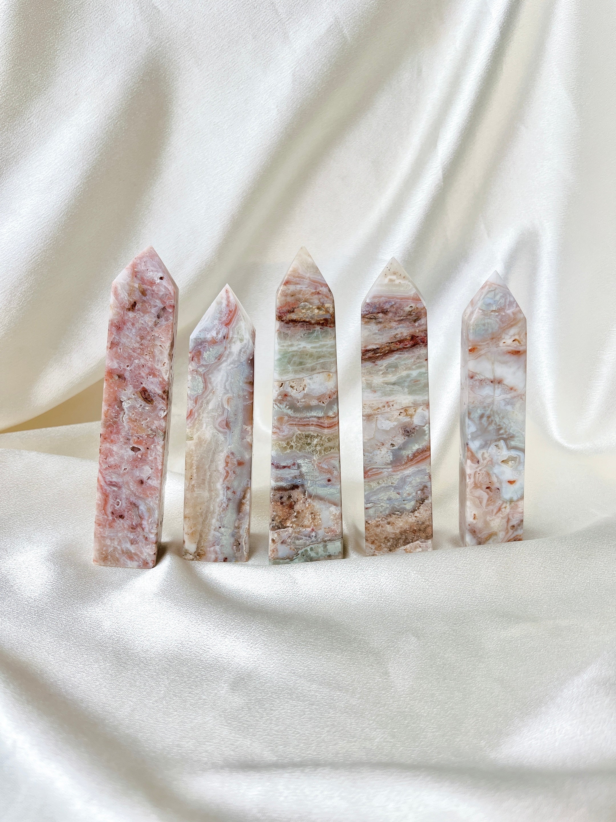 Indonesian Banded Agate Point – Artemis' Stone